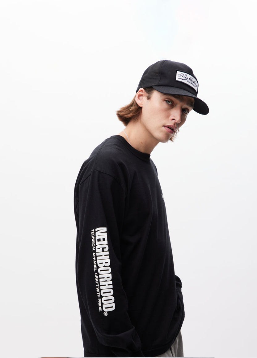 CROSSOVER | Exclusive Sneakers and Lifestyle Brands