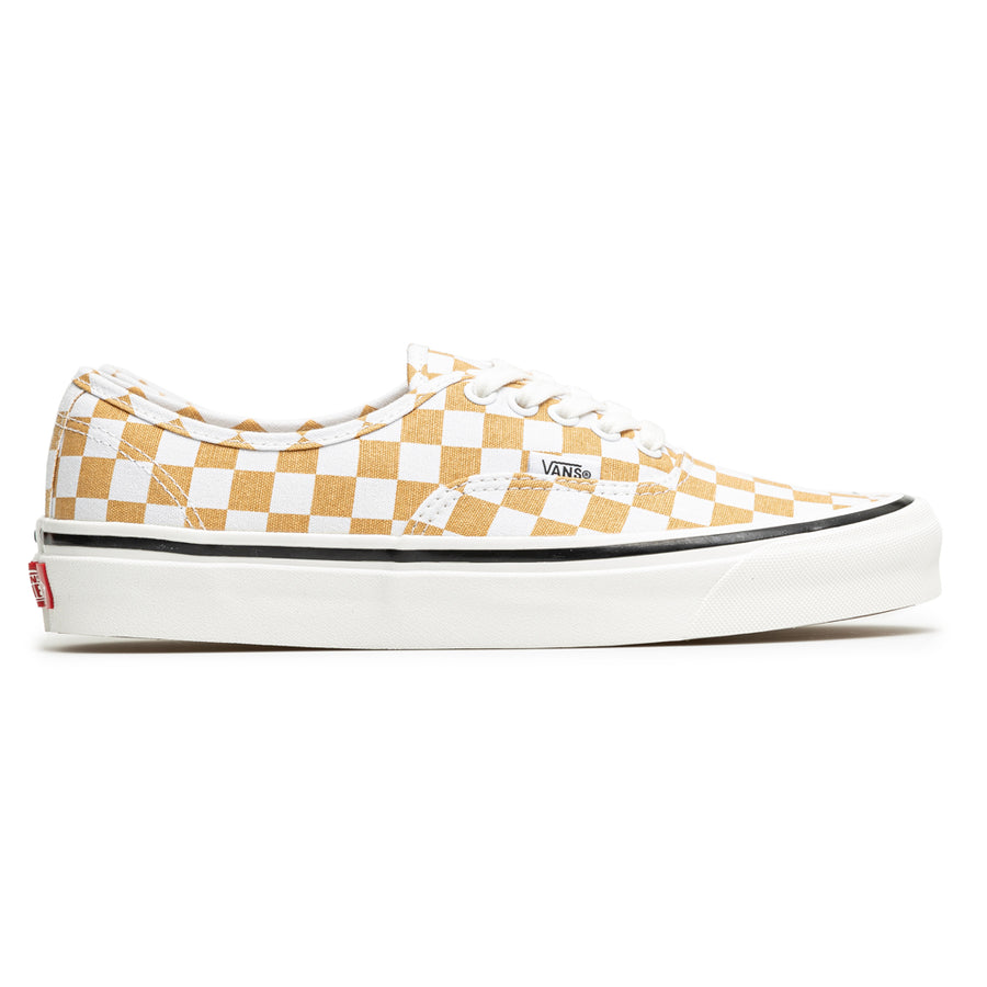 Vans at CROSSOVER