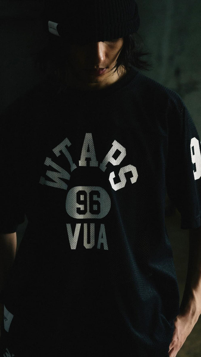 CROSSOVER | Exclusive Sneakers and Lifestyle Brands