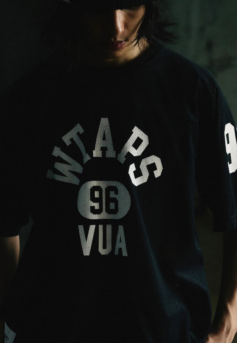 CROSSOVER | Exclusive Sneakers and Lifestyle Brands