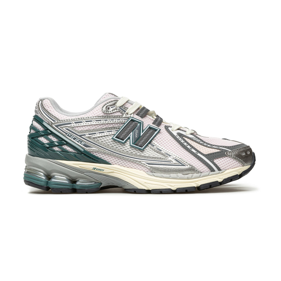 Sneakers at CROSSOVER – Page 2