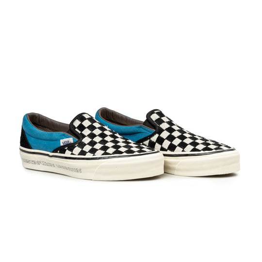 Vans at CROSSOVER