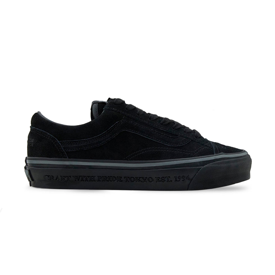 Vans at CROSSOVER
