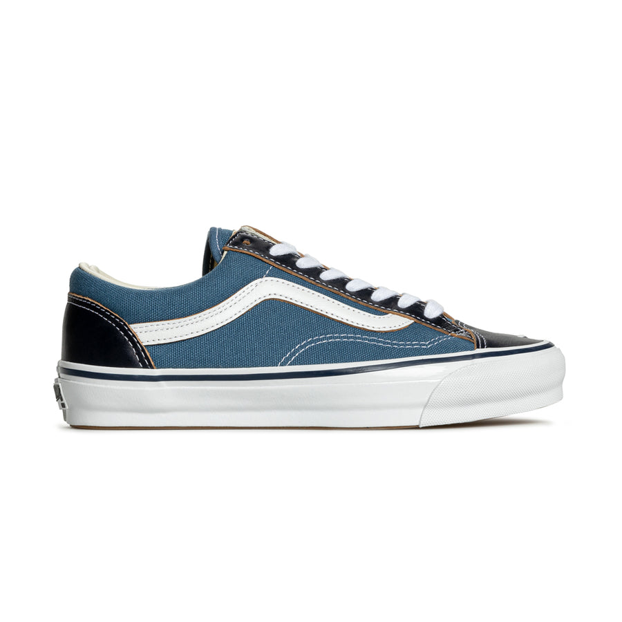 Vans at CROSSOVER
