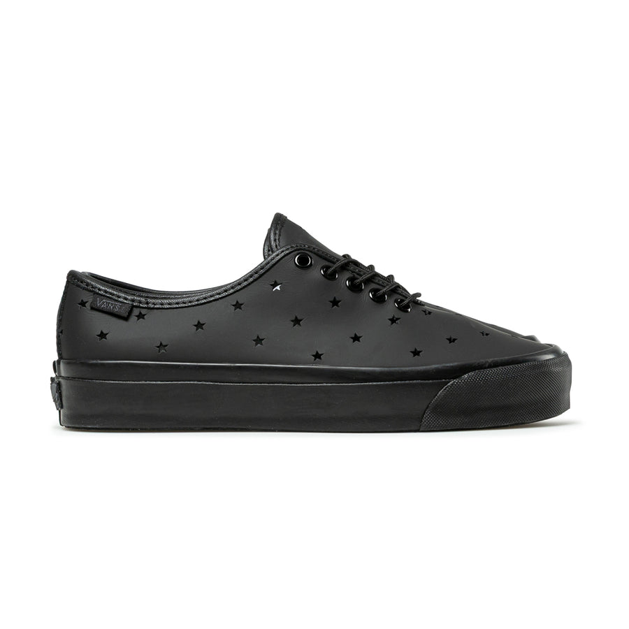 Vans at CROSSOVER