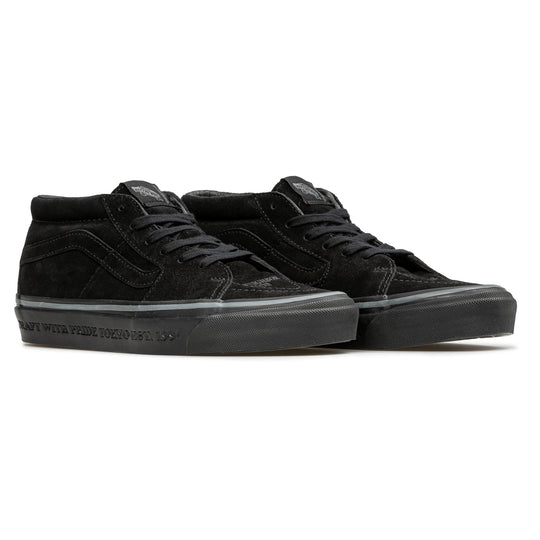 Vans at CROSSOVER